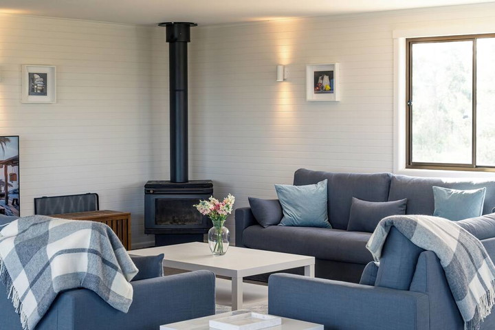 Nine Mile Beach House - Holiday Houses Tasmania - Swansea