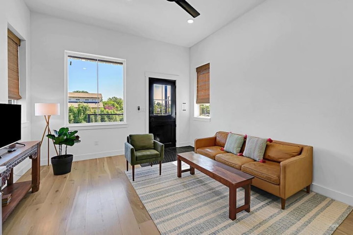 Dogtrot Hotel Loft Apartment - Waco, TX