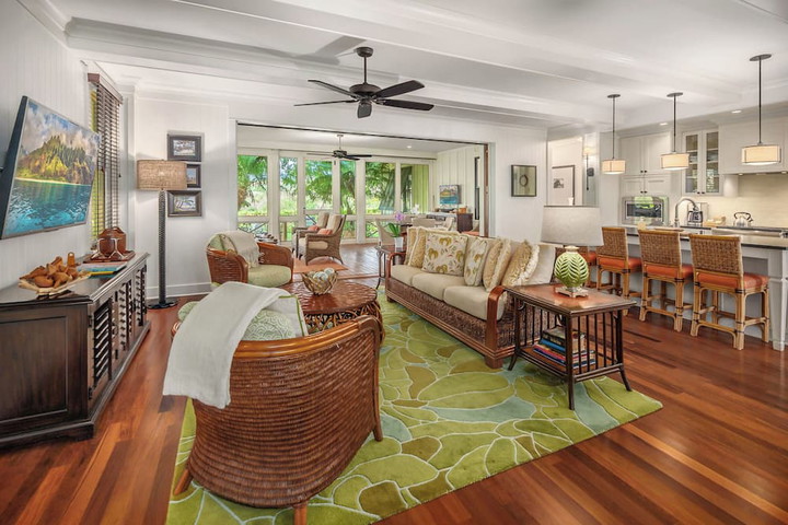 Resort Amenities | Golf Course View | Cottage + Guesthouse - Kauai, HI