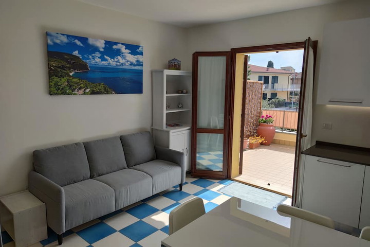 The Azalea: Near Numana With Large Terrace And Seasonal Condominium Pool - Sirolo