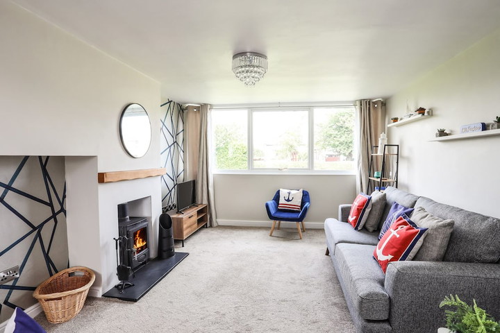 Arlan, Pet Friendly, Character Holiday Cottage In Benllech - Moelfre