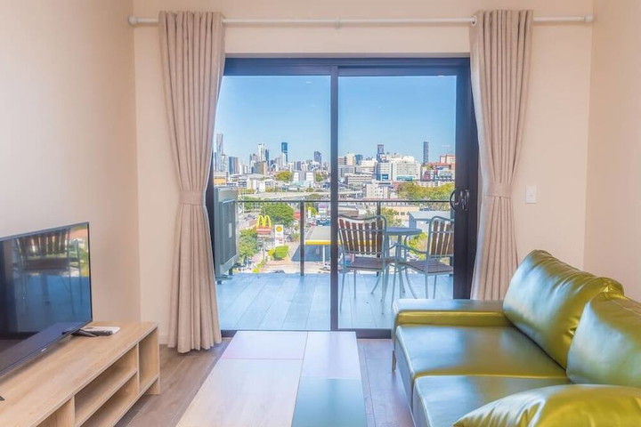 Stylish 3 Bedroom Apartment In Windsor, Brisbane - Brisbane