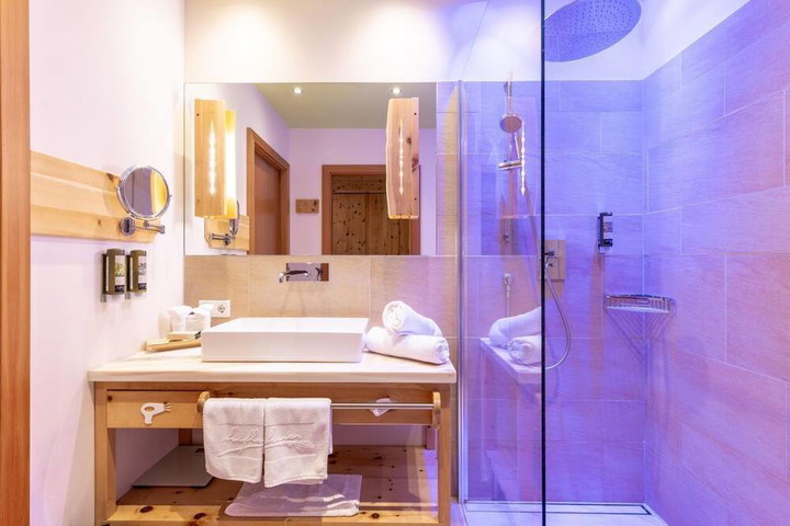 "Naturliebe" - Double Room With Shower, Wc (1 - 3 Nights) - Nature And Wellness Hotel - Schladming