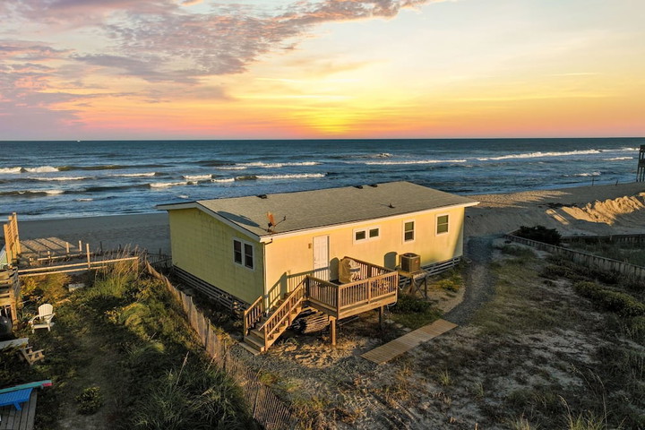 Oceanfront, Ocean And Pier Views, Sun Deck, Beach Access - Rodanthe, NC