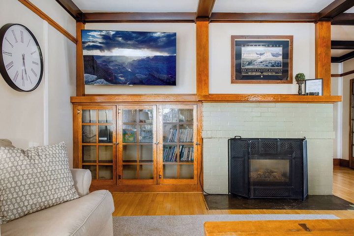 Great Downtown Location - 5 Minute Walk To Downtown Shopping And Dining - Flagstaff, AZ