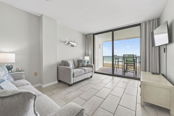 Tranquil 2-bedroom Condo, Delightful Navarre - Navarre, FL