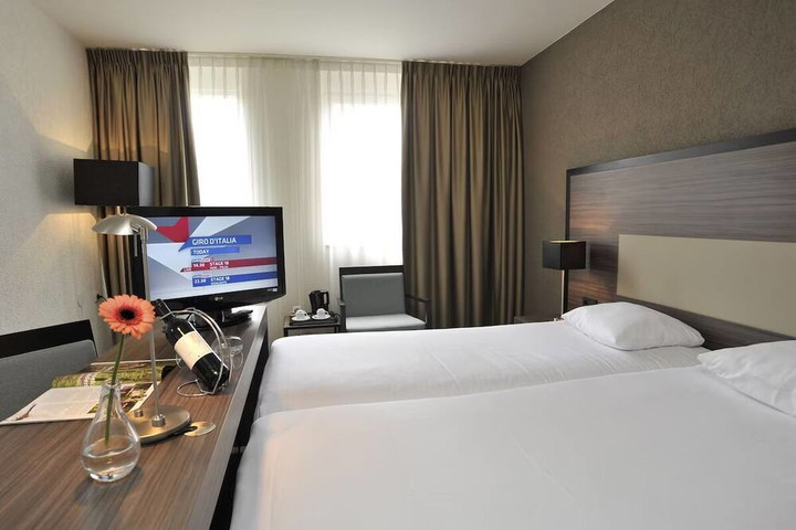 Peaceful Stay Near Nature W/ Dining And Parking! - Weert