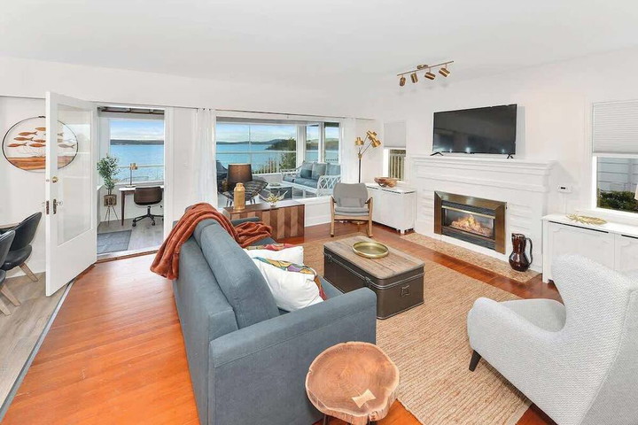 The Beach House Suite - Chemainus