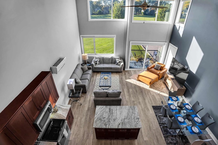 Elegant Parkside Retreat - 法明頓山