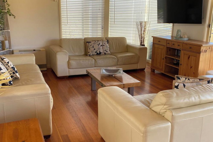 Jan Juc Beach Break - Walk To Beach, Pet Friendly - Torquay, Australia