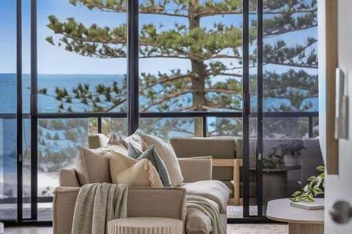 Summer Cove - Beachfront With Pool - Coolum Beach