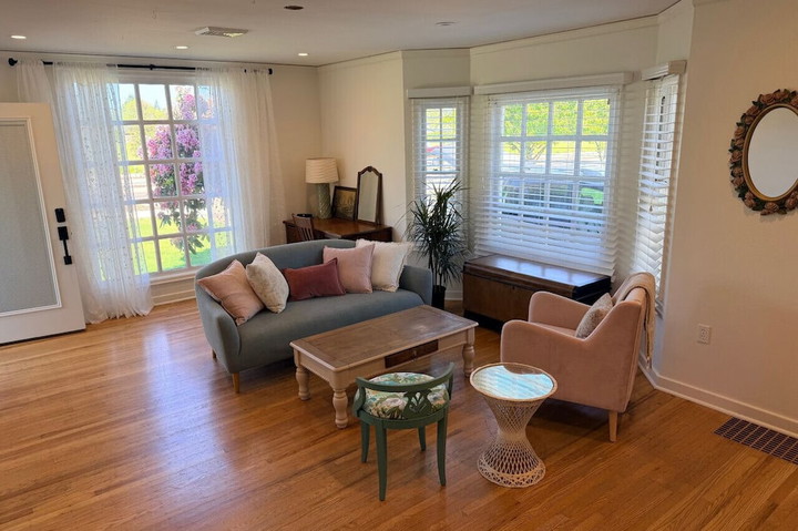 Dundee Hills - Villa Rosé - Dundee, OR
