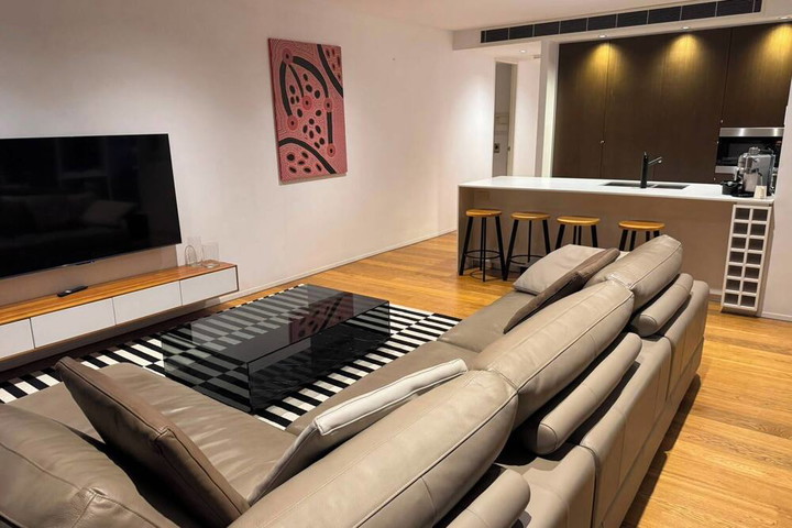 2b2b Executive Residence In Barton, 7-9 Min Walk To Ph, M-oval & Lake Bg - Canberra
