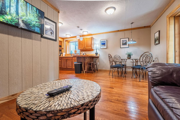 Cool Cabin In Fayetteville 1 Mile From Downtown, Hot Tub - Fayetteville, WV