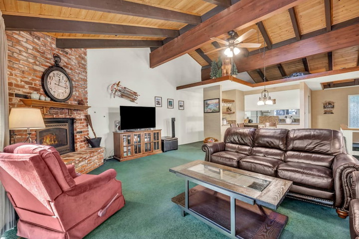 Tahoe Condo | Renovated Baths + Pool Access - Lake Tahoe