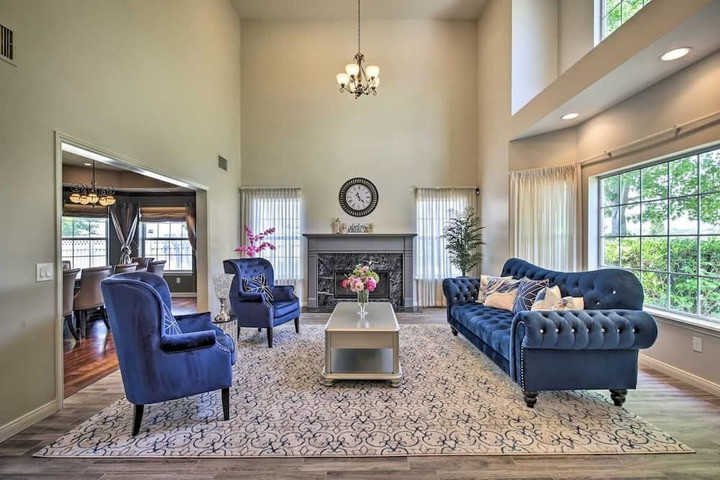 ⭐ Spacious Château Vista Heated Salt Pool Hot Tub 9 Mi To Beach Family Fun!⭐ - San Marcos, CA