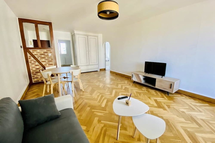 Stylish Type 3 Apartment, Downtown - Tours
