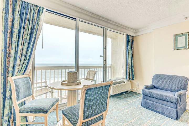 Relaxing 12th-floor Studio With Ocean Views & Resort Amenities - Ormond Beach, FL