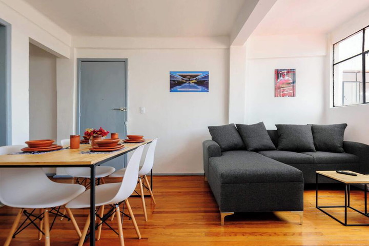 Edificio Aurora: Views & Vintage Charm - Mexico City