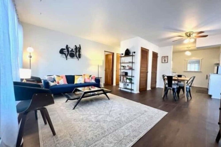 Cozy 2br Mid-century Townhouse W/parking Near Downtown Ann Arbor & The Big House - Ann Arbor