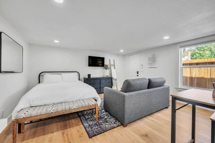 Studio On Main Street - Roseville, CA