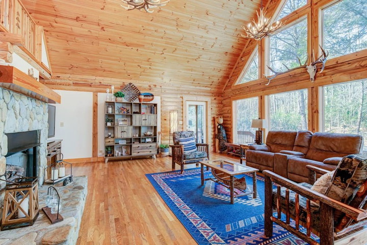 Creekside Lodge - 3br, 2.5ba, Log Home, Hot Tub, Fire Pit, Bold Creek In Rumbling Bald Resort - Lake Lure, NC