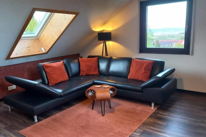 Cozy Vacation Apartment With Balcony - Zeil am Main