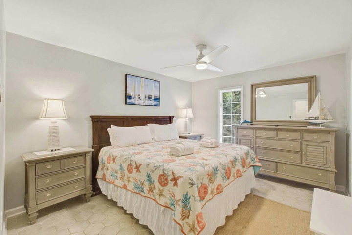 First Floor Ocean Area Condo With Sunroom/ Free Wifi - Close To The Beach/ Park - Kiawah Island, SC