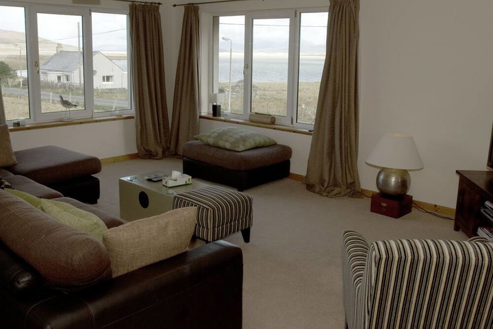 Magnificent Views From Our 2 Bedroom Well Appointed, Comfortable Family Home - Outer Hebrides