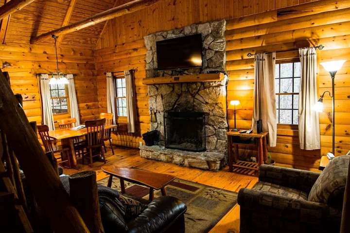 Pioneer - Hosted By The Chalets - Hocking Hills State Park, OH