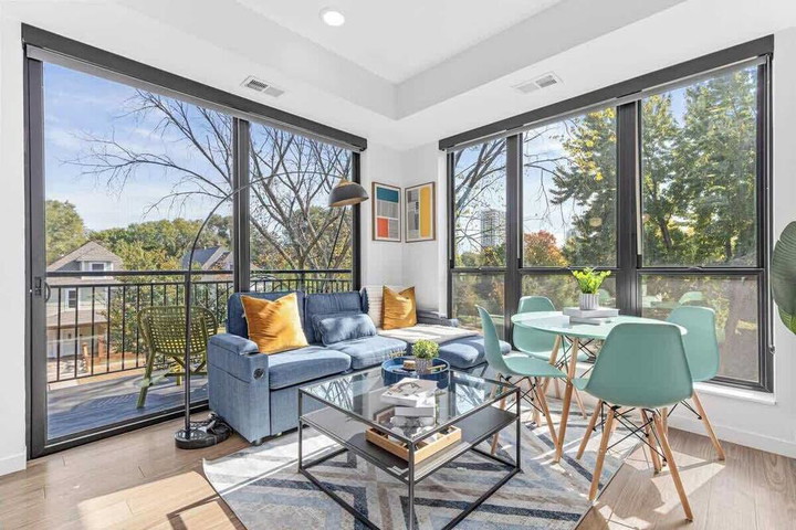 Modern Apt With Rooftop & Skyline Views - Maple Grove, MN