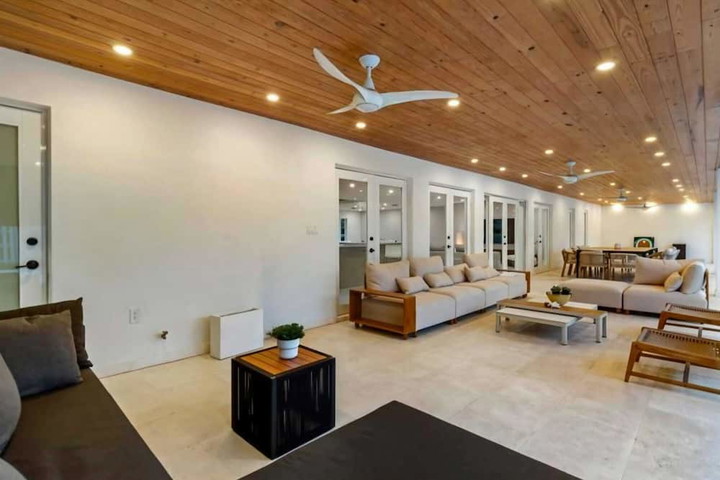 Villa Coral: Private Rooftop Pool & Fenced Yard - Cutler Bay, FL