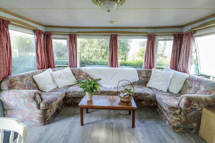 Meadow Island Caravan, Pet Friendly, With A Garden In Penygroes - Llanberis