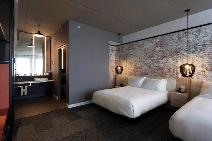 Pet-friendly Room W/ Functional Design Near Oasis Surf & Kid-friendly Fun - Longueuil