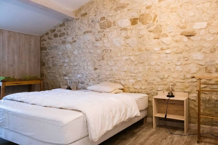 L'abondance, Maison En Pierre Avec Terrain De 2000m2 Au Pied Du Vercors - Crest