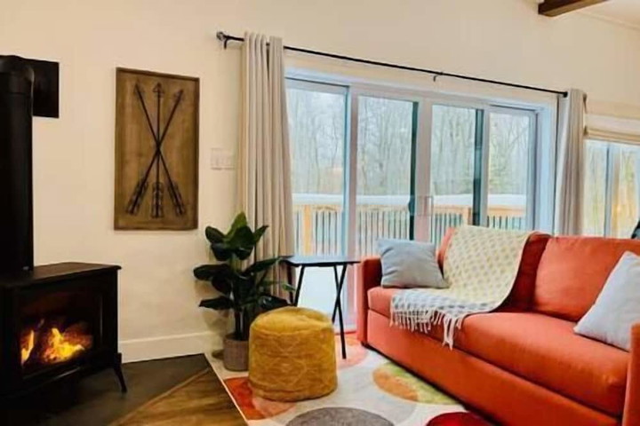 Woodpecker, Spa,foyer,bike,ski! - Sherbrooke