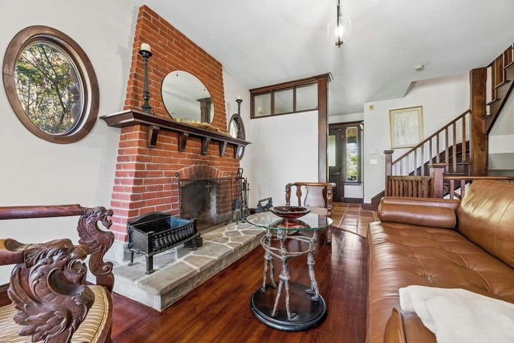 Luxury Lakefront Retreat | Private Beach | Hot Tub | Sauna | Watercrafts - Bowmanville
