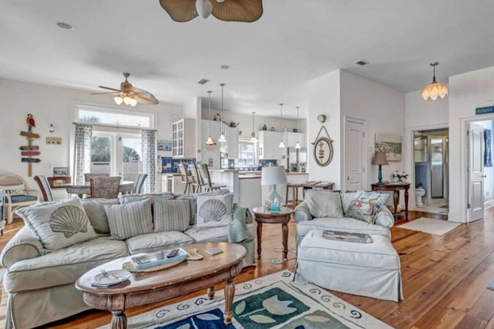 Beachfront Retreat | 3-story Home | Walk To Vilano Beach | Near Nights Of Lights - St. Augustine, FL