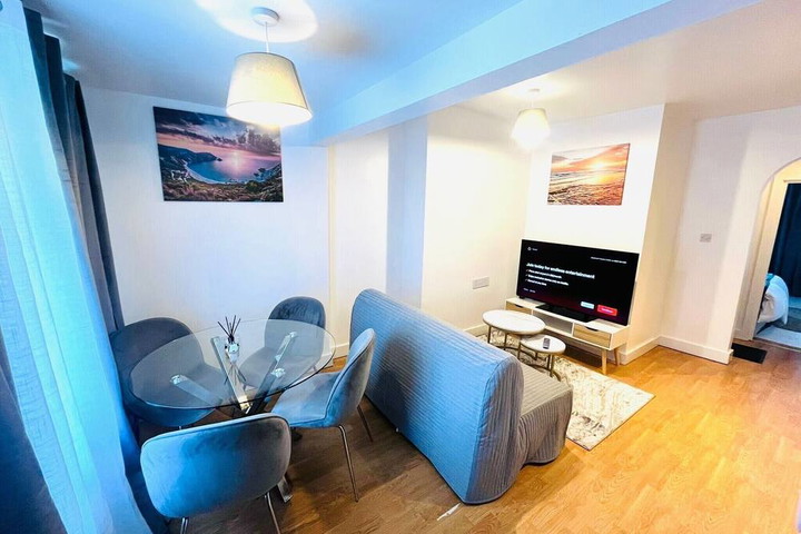 Crew House Near M27 Corridor Onsite Parking - Southampton