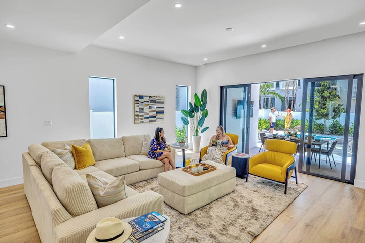 Two Townhouses / Heated Pools / Centrally Located / Malibu Key - Fort Lauderdale