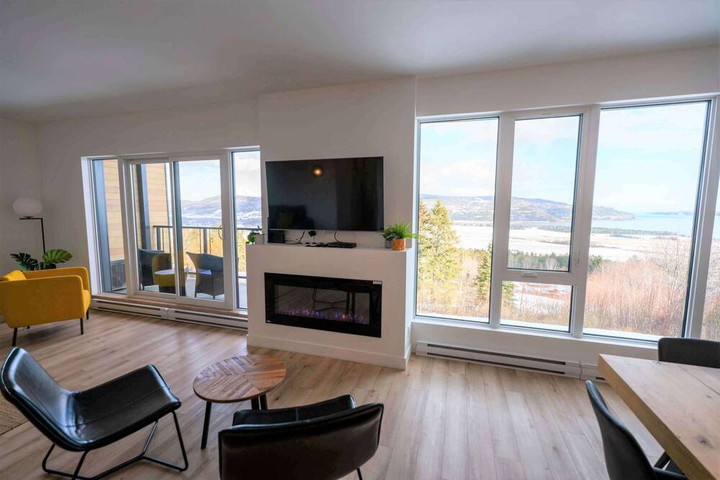 210 | Chic Escape | View & Comfort With Pool - Baie-Saint-Paul