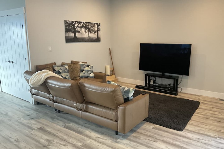 Stay At The Peregrine Lookout.pet Free, And Fully Climate Controlled View Home. - Merritt