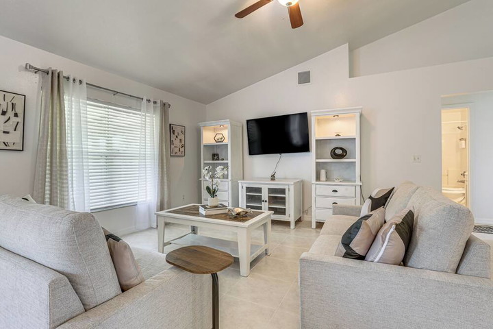 13 Mi To Beach! Family Getaway In Port St Lucie - Port St. Lucie, FL