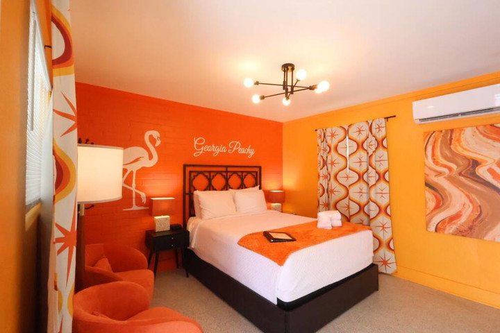 Georgia Peachy | Orange Boutique Retreat - Port St. Joe