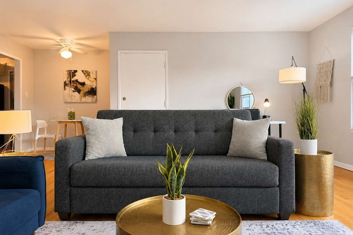 Bright & Cozy Chicago 1br | Near Dining & Transit - Wilmette, IL