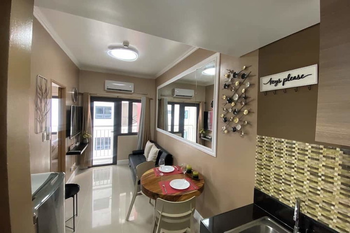 2 Br Fully Furnished Condo Parañaque With Pool And Parking - Bloom 1133 - Muntinlupa