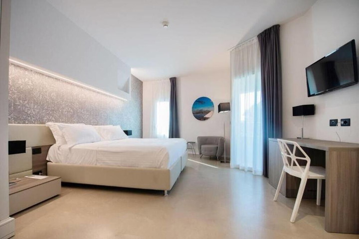 Elegant Bedroom W/ Panoramic Balcony By The Sicilian Coastline - Aci Castello