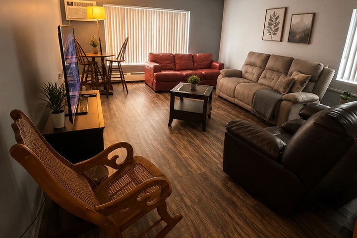Msp Downtown 1br Gem: Ac & Gym 800/wk 2750/monthly Rental Available - Maple Grove, MN