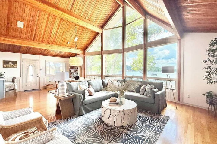 Lakefront Home W/ Deep Water Dock, Firepit, Kayaks - Mooresville, NC