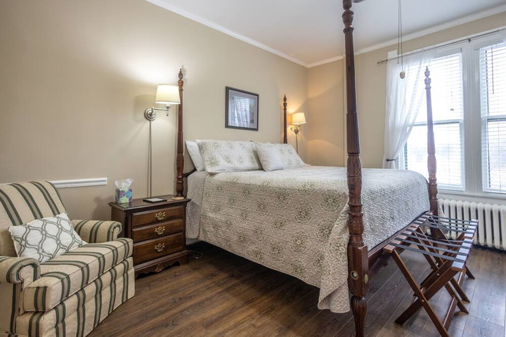 Find Genuine Southern Hospitality In Hendersonville At The 1898 Waverly Inn. - Hendersonville, NC